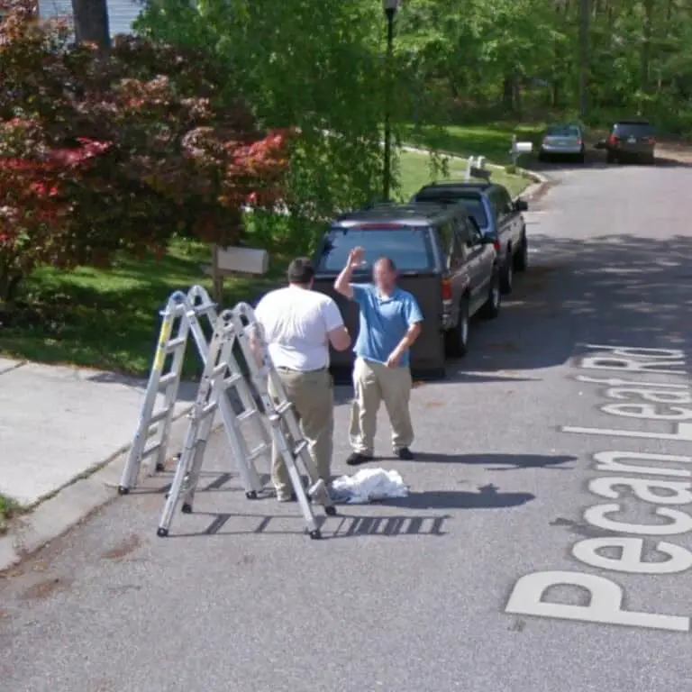 24 Funny & Weird Photos Found On Google Street View - Jontic