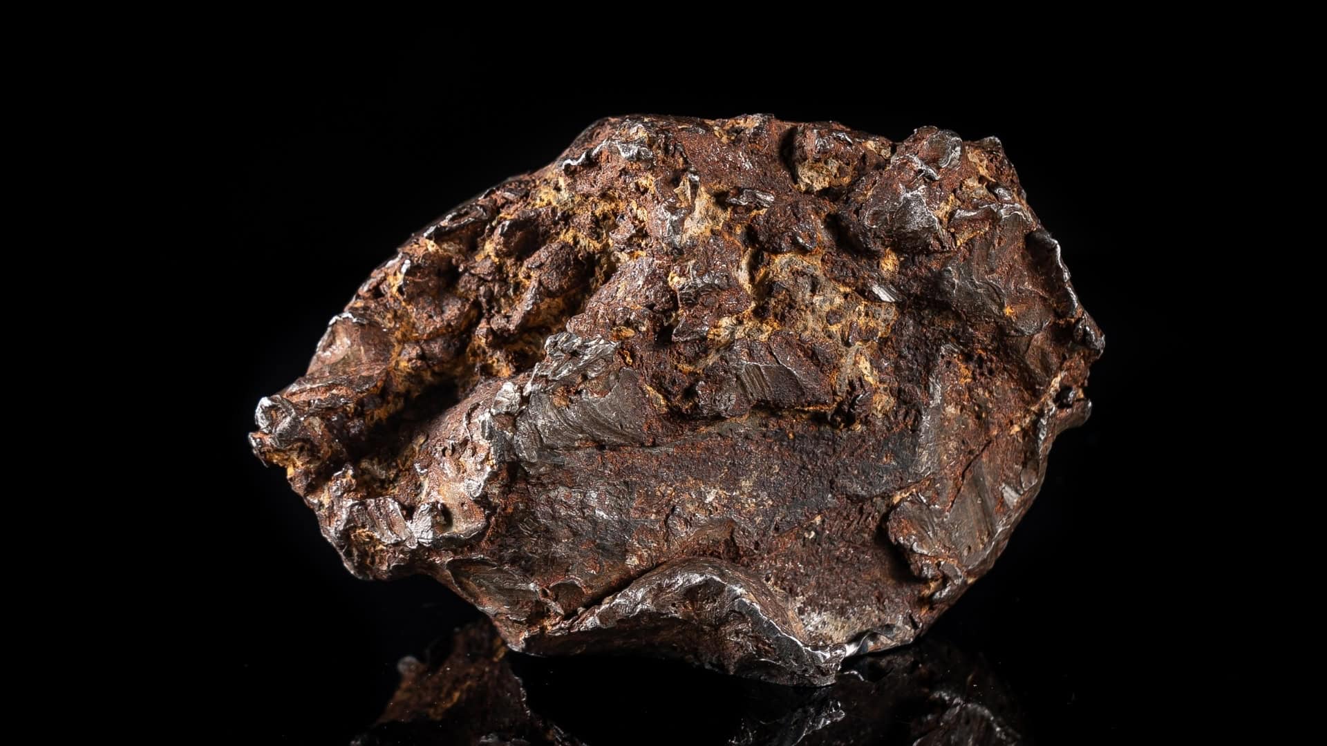 A Meteorite Was Recorded Hitting the Ground on Video - Jontic